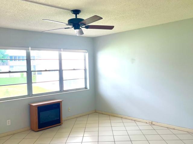 215 Canterbury J, West Palm Beach, FL 33417 | MLS #B26010 | Compass