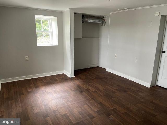 215 Chapel Avenue