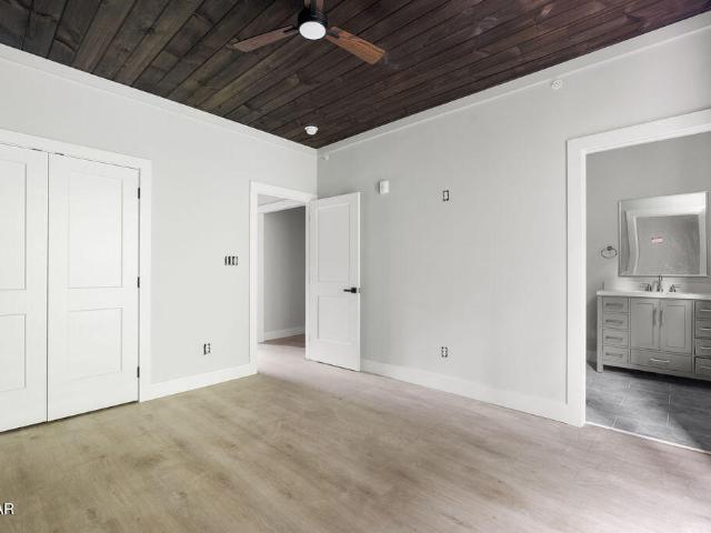 215 Circle Drive 10