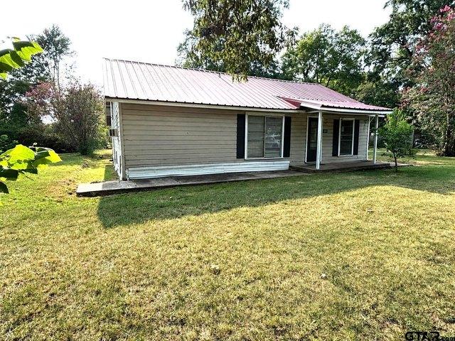 215 Cleveland, Winfield, TX 75493