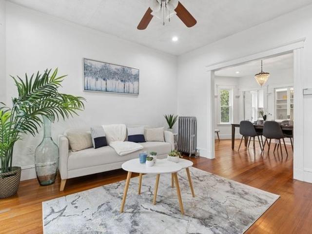 215 Crafts Rd Unit 2, Brookline, MA 02467
