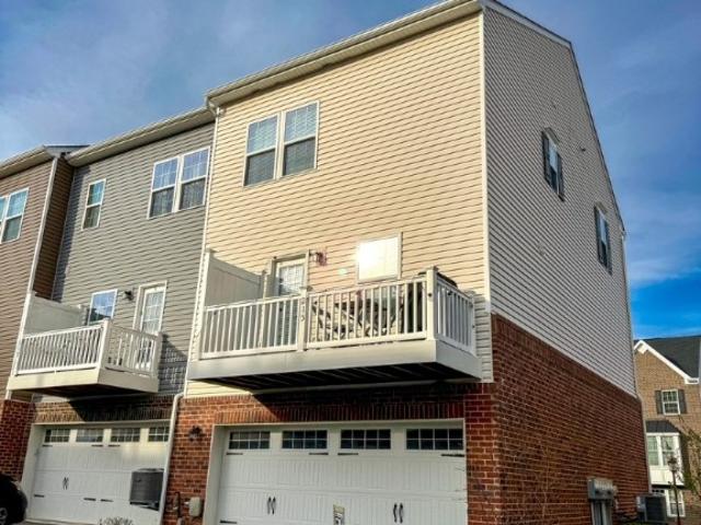 215 Amon St