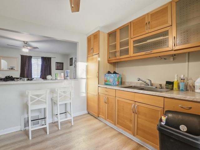 215 Barr Elms Avenue