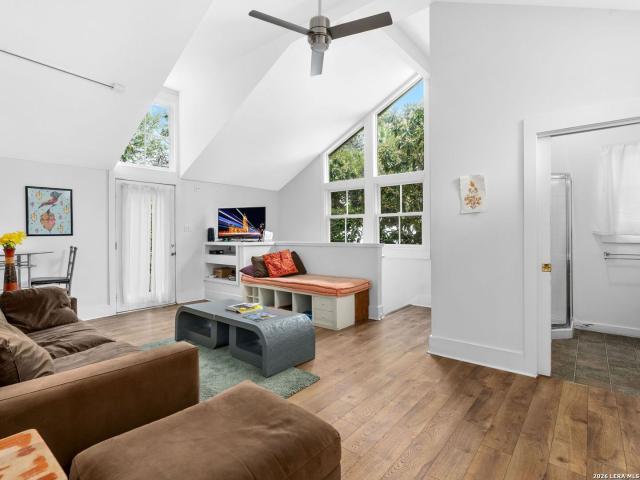 215 Beauregard St, Unit B, San Antonio, TX 78204 | MLS #1952 | Compass