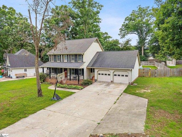 215 Bendingwood Cir, Taylors, SC 29687