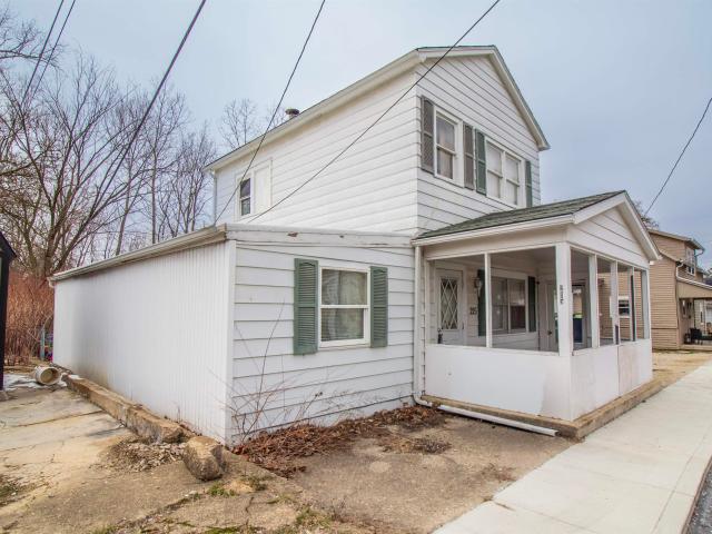 215 Best Avenue