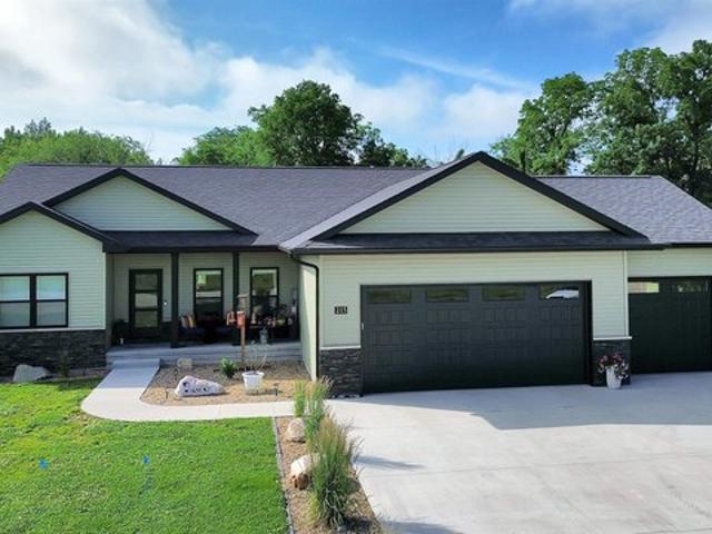 215 Blue Spruce Dr, New Hartford, IA 50660