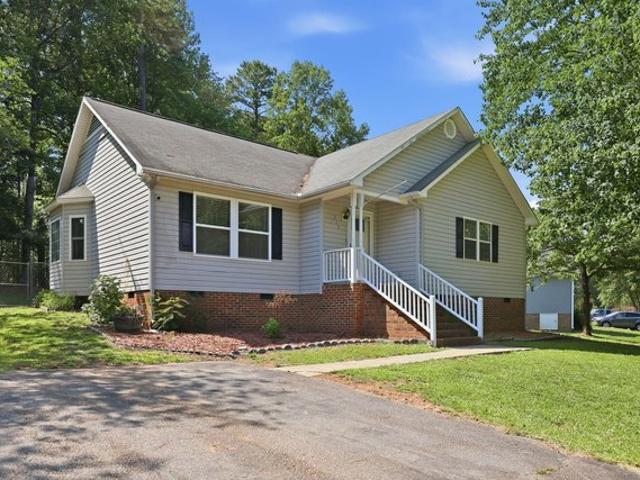 215 Brookfield Cir, Sanford, NC 27330
