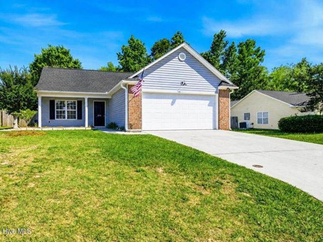 215 Gardenview Ct NE, Leland, NC 28451