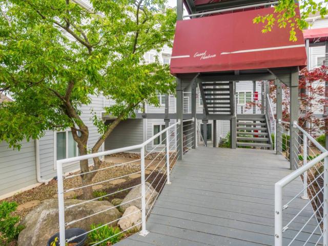 215 Grand Harbour