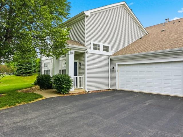 215 Grays Dr, Oswego, IL 60543