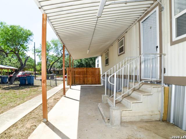 215 Greenlawn Ave