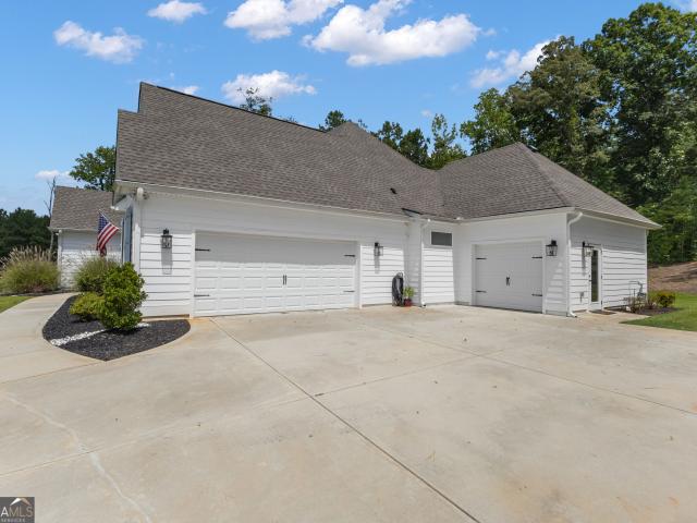 215 Greyfairs Avenue