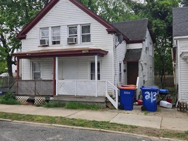 215 D St, Millville, NJ 08332