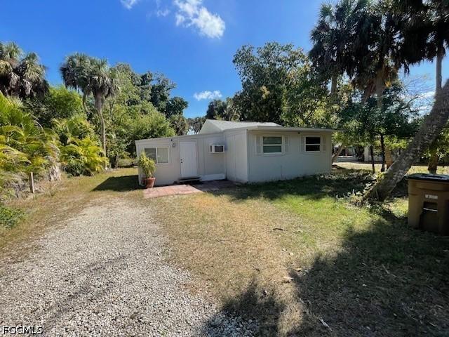 215 Delray Ave, Fort Myers, FL 33905 | MLS #2026014 | Compass