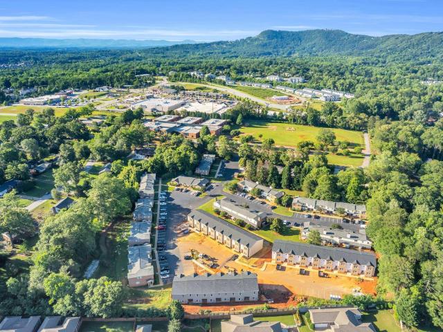 215 Duncan Chapel Rd, Unit 37, Greenville, SC 29617 | MLS #1584