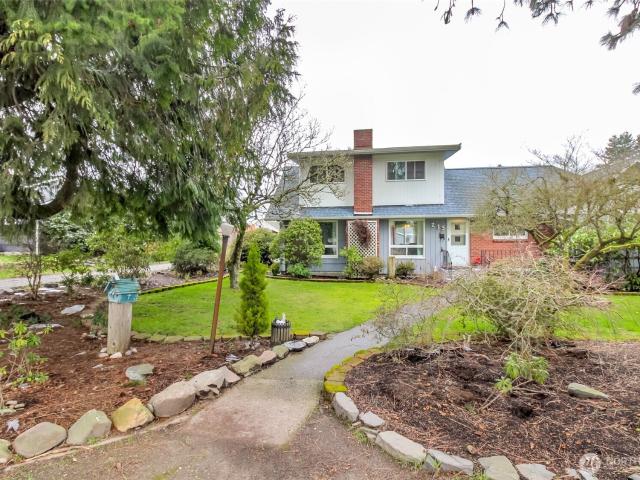 215 E 48th Street