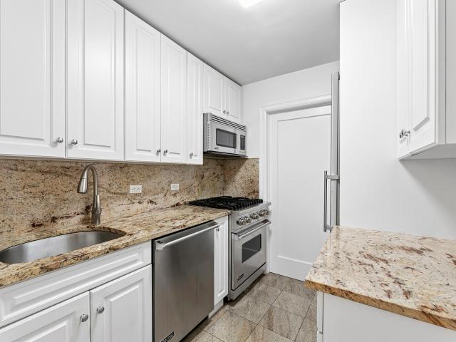 215 E 80TH Street 8M