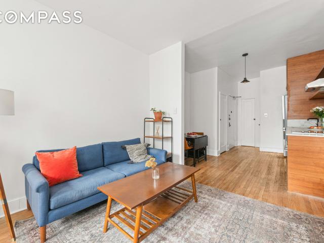 215 E 29th Street 33