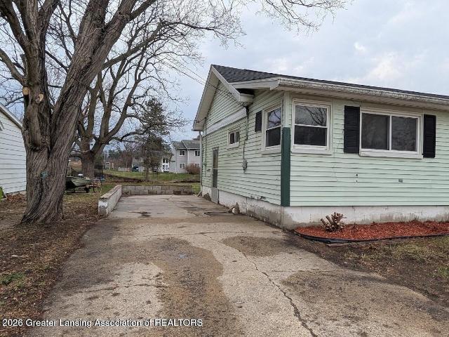 215 E 2nd North Street