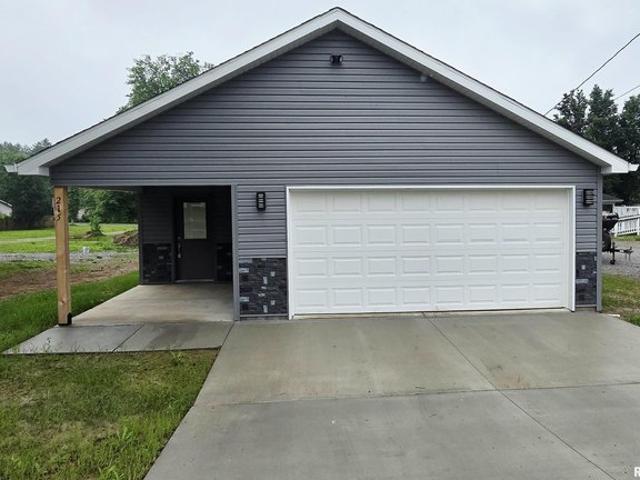 215 E Vermont St, Carterville, IL 62918