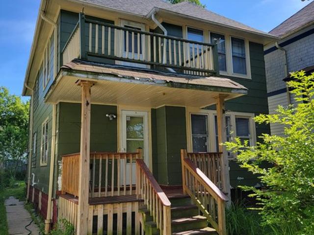 215 E Chambers St, Milwaukee, WI 53212
