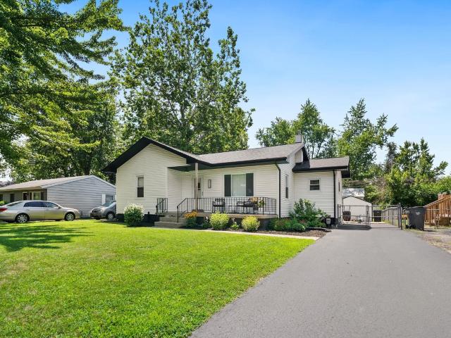 215 E Maple Grove Street