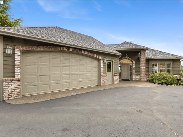 215 eagle dr