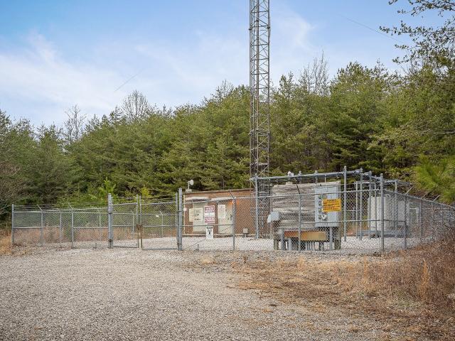 215 Edmonds Rd