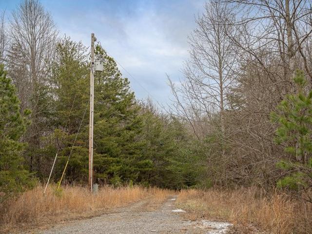 215 Edmonds Rd, Spencer, TN 38585