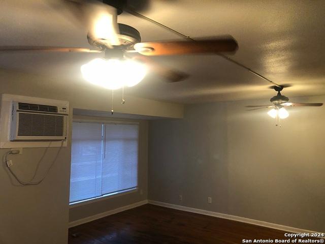 215 Edna Ave