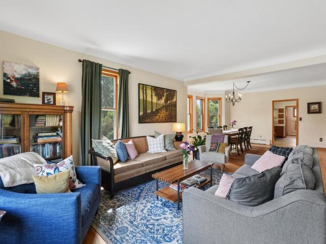 215 Elm Street W