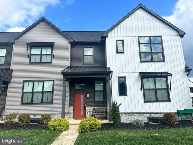 215 Estate Dr, Mechanicsburg, PA 17055