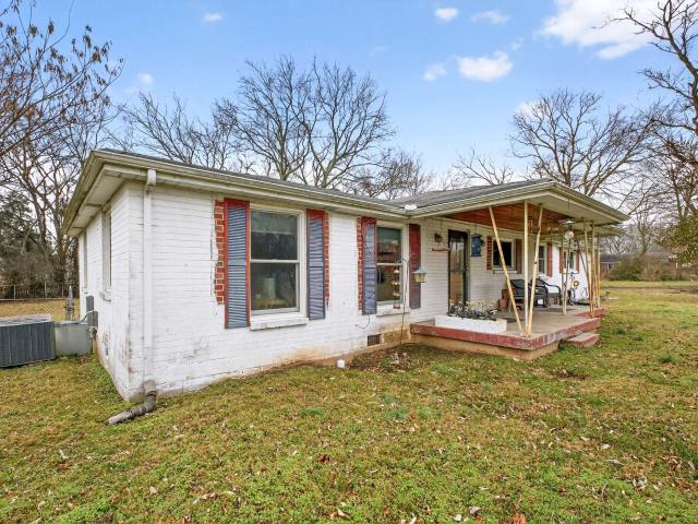 215 Ewing Dr