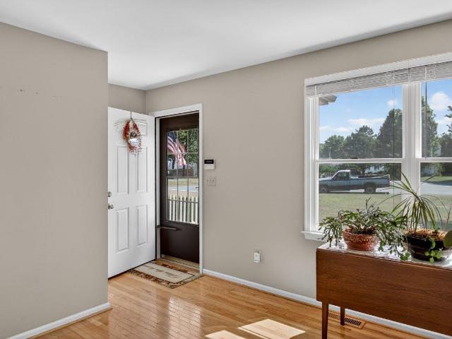 215 forest dr