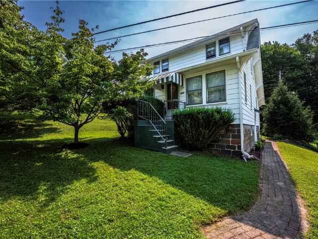 215 Forward Ln