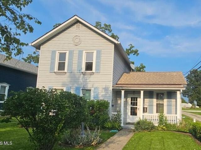 215 Fulton St, Port Clinton, OH 43452