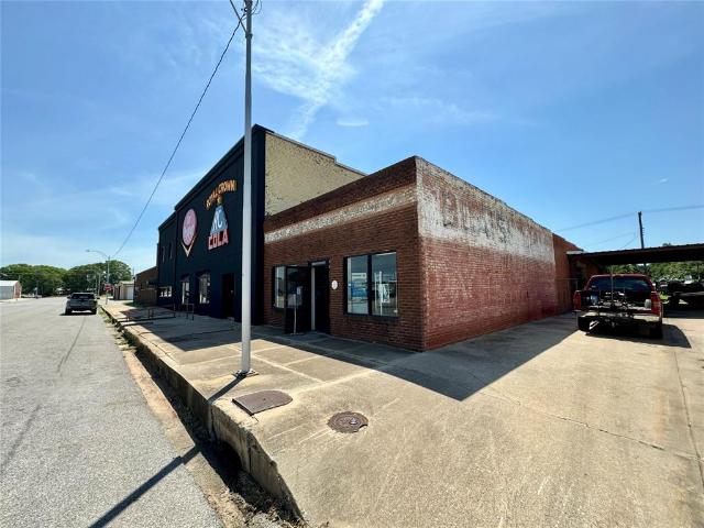 215 Kansas Avenue