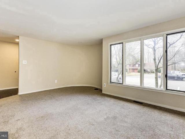 215 Keats Dr