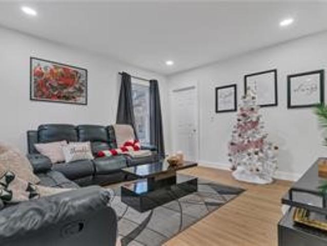 215 Kenyon Avenue