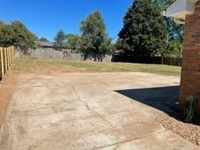 215 Kirby Dr