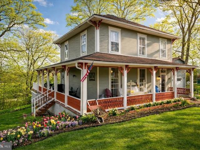 215 H St, Mountain Lake Park, MD 21550