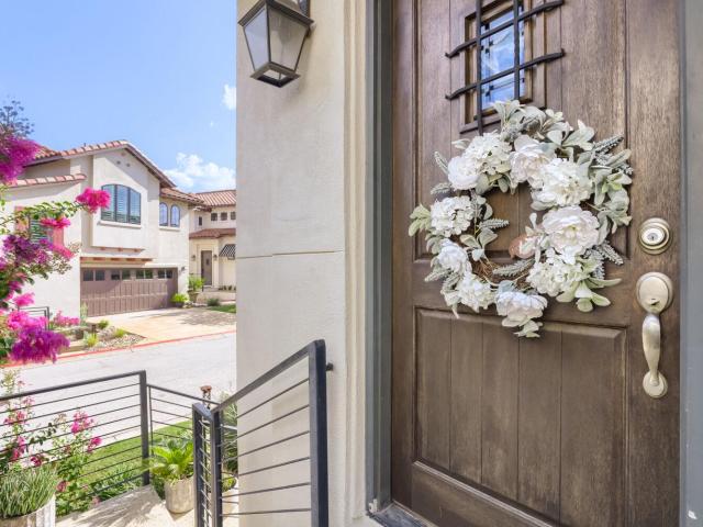 215 Honey Creek Ct