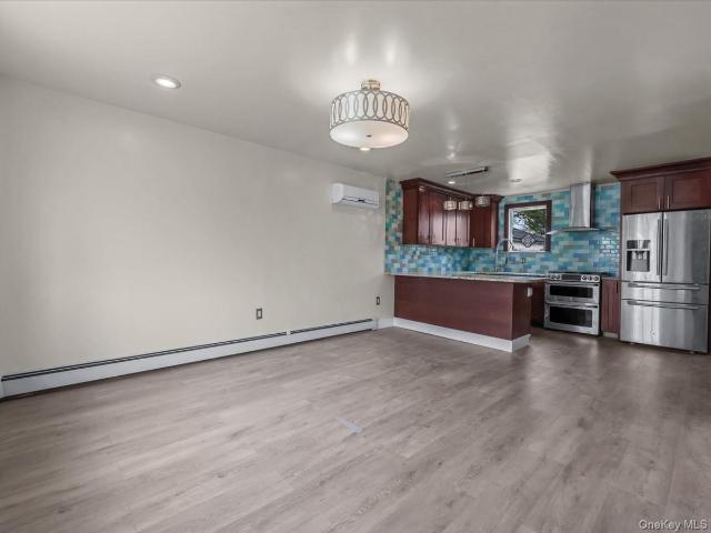 215 Hathaway Avenue