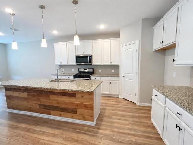 215 Hadley Lane