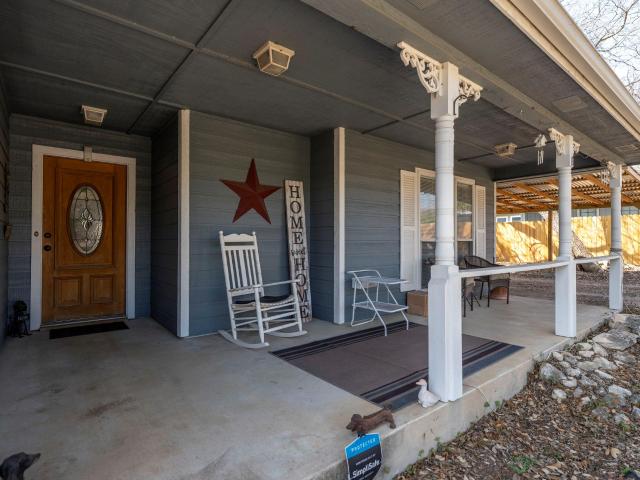 215 Harmons Way