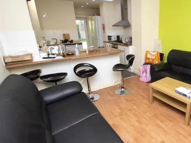 215 Heeley Road, Stirchley, B29 6EL, United Kingdom | 5 bed house for rent #139069518 | Rentberry