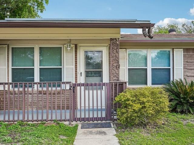 215 Hialeah Ave, San Antonio, TX 78218