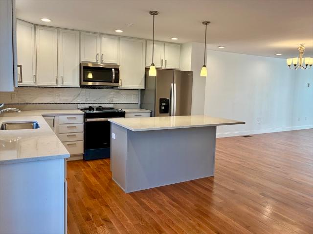215 High St, Unit 21, Taunton, MA 02780 | MLS #73499 | Compass