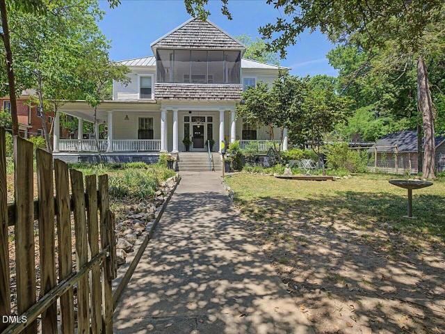 215 Hillcrest Road